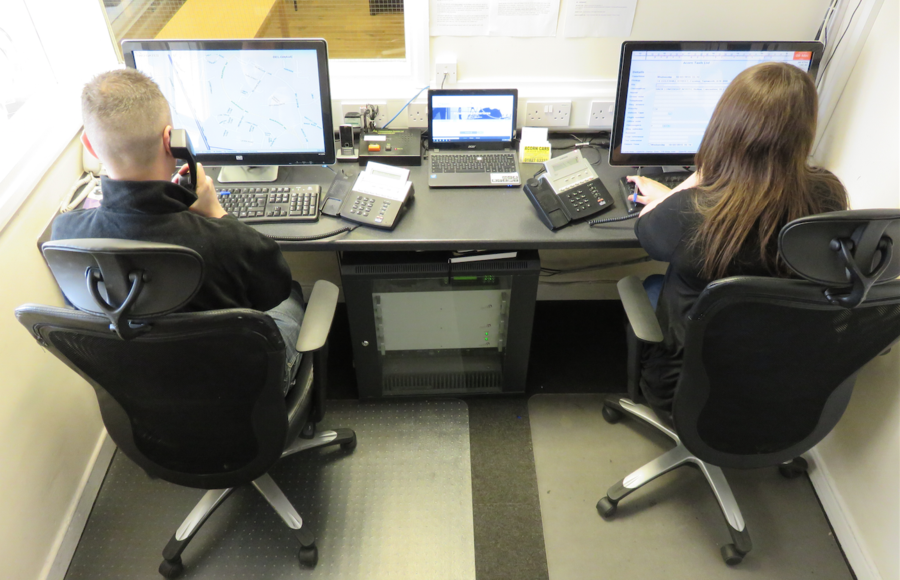 Acorn Taxis Tamworth - Taxis Available 24/7